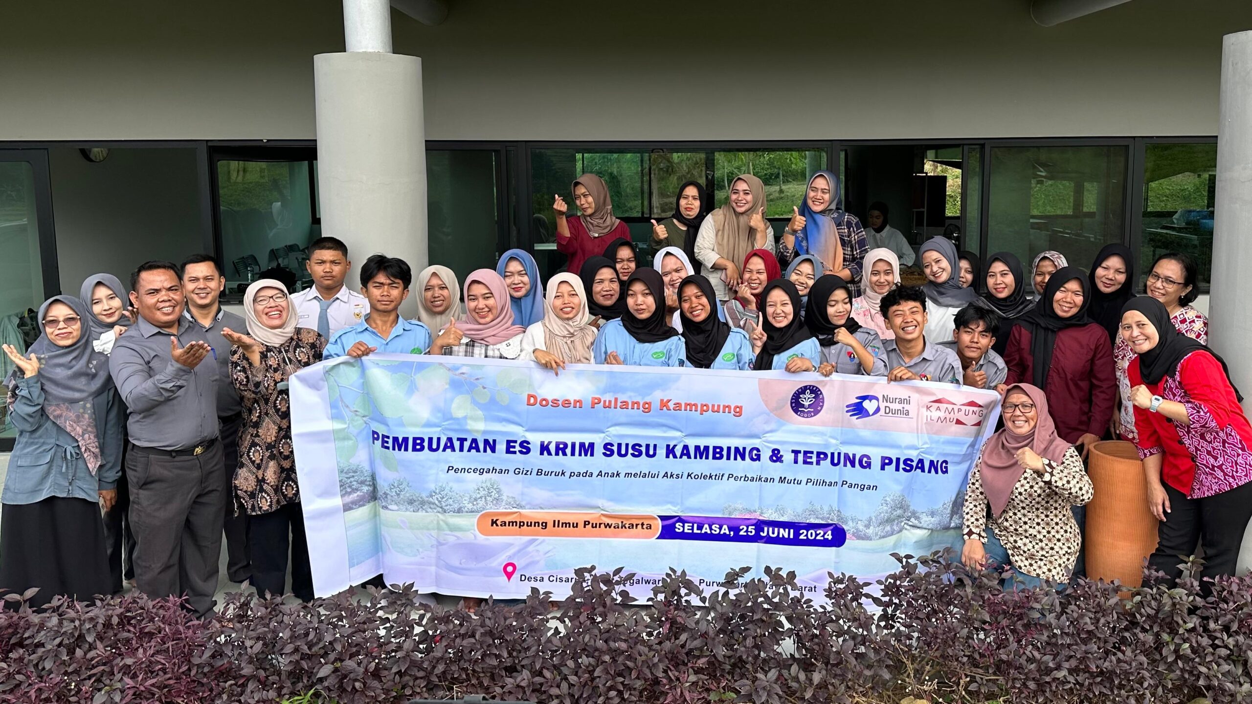 Dosen IPB University Berikan Pelatihan Branding Produk di Desa Cisarua ...